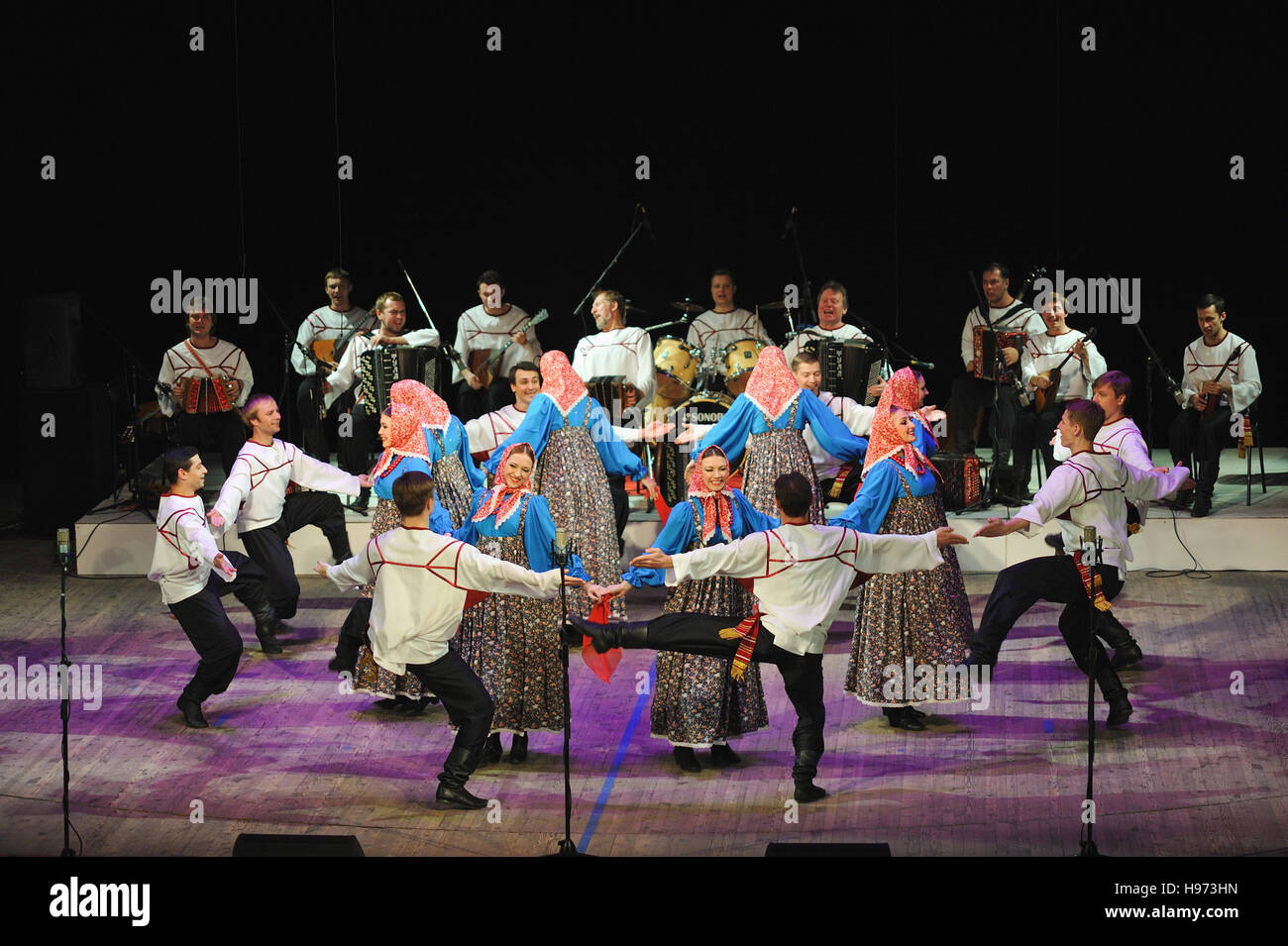 Russian folk dance hi-res stock photography and images - Alamy
