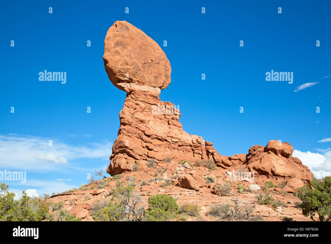 Wind erosion rock balancing hi-res stock photography and images - Alamy