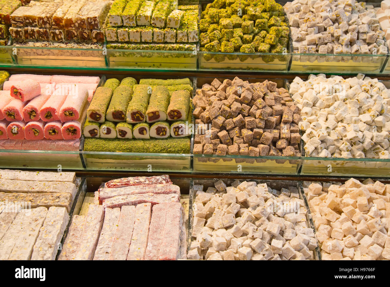 Famous turkish delights on the market Stock Photo - Alamy