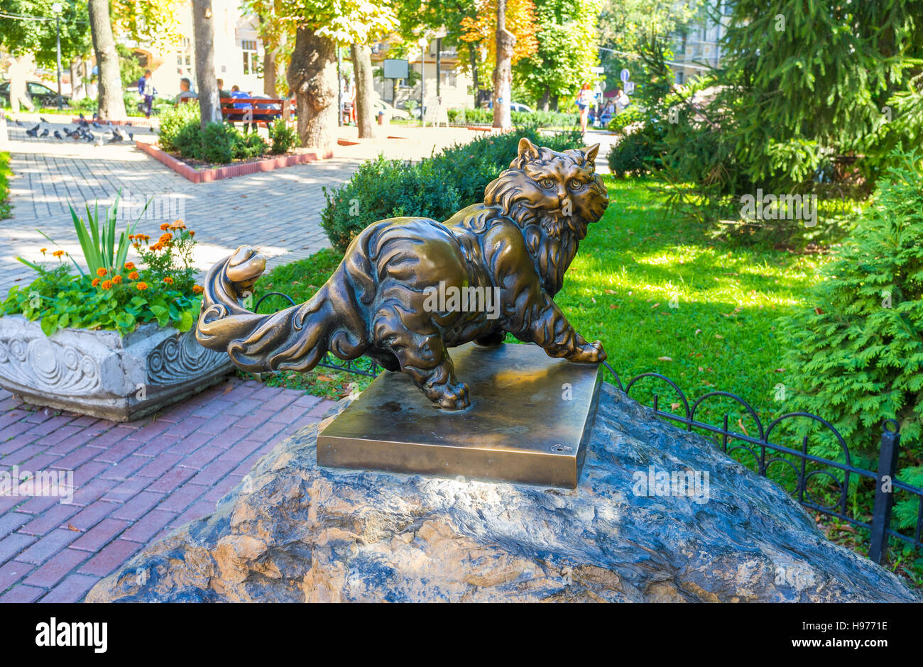 The sculpture of the cat in Zolotovoritsky (Golden Gate) park is the ...