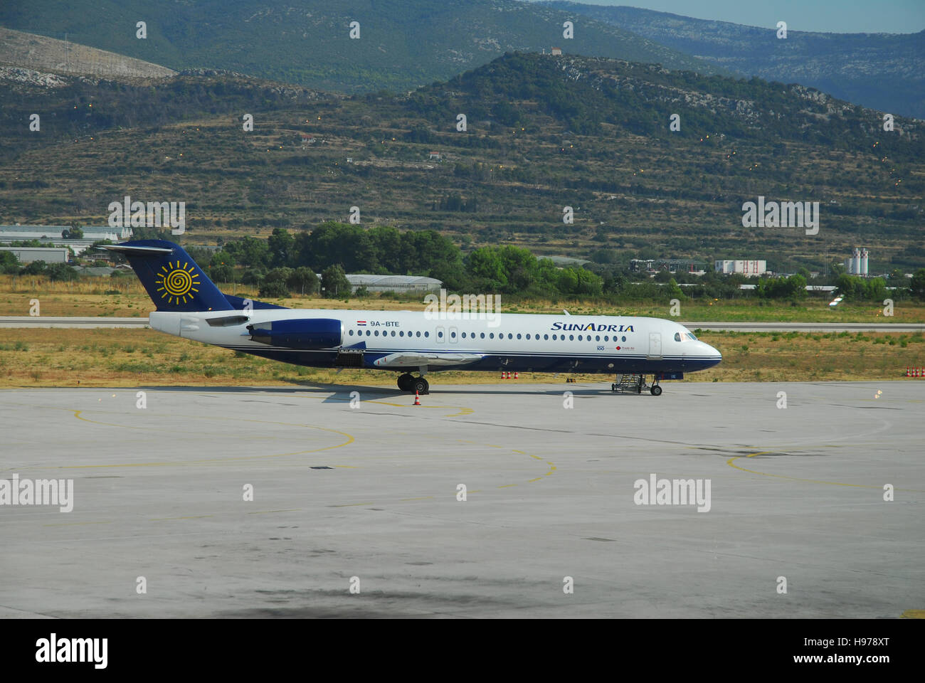 Croatia, Split Airport, Fokker 100 Stock Photo - Alamy
