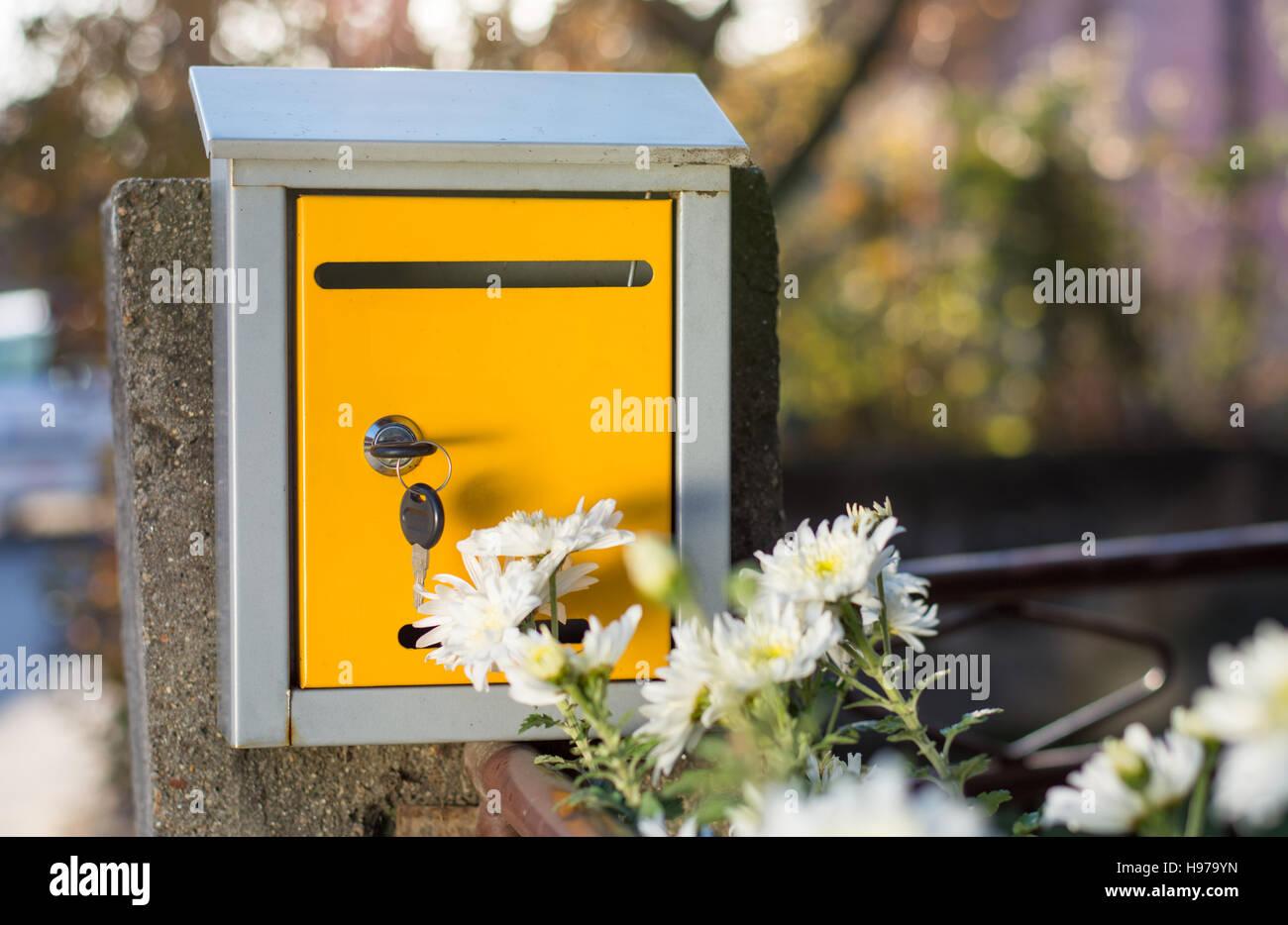 Old mailboxes hi-res stock photography and images - Alamy