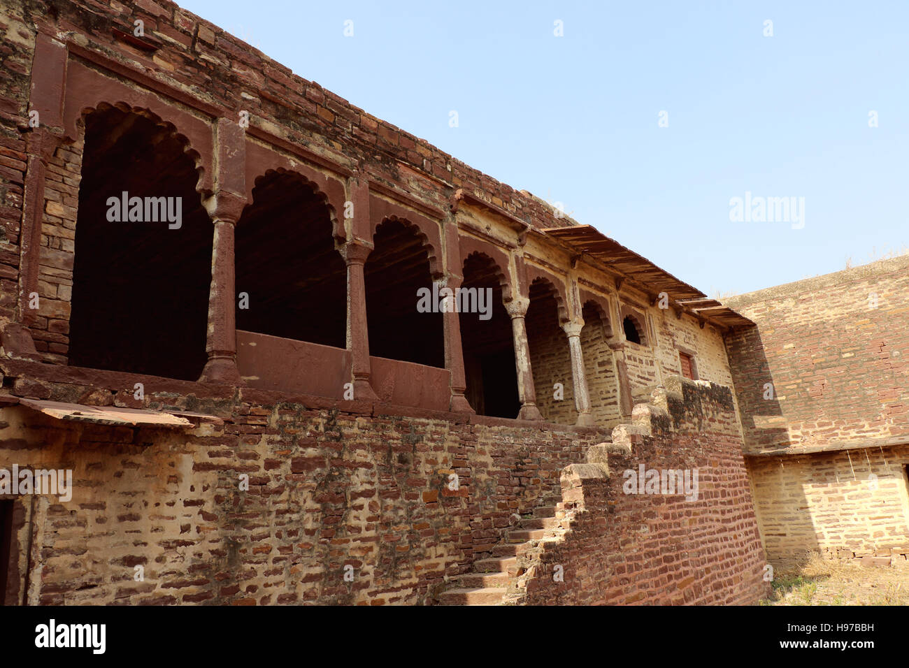Ruins of thousand years old Narwar Fort Stock Photo - Alamy