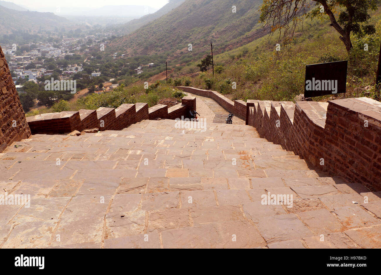 Entrance of thousand years old Narwar Fort Stock Photo - Alamy
