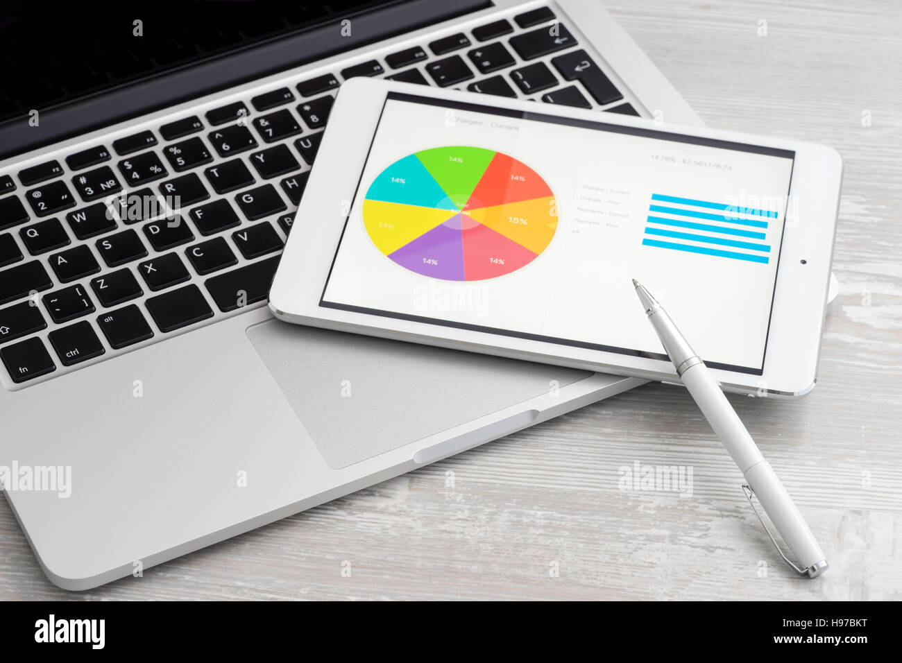 Pc monitor with business chart hi-res stock photography and images - Alamy