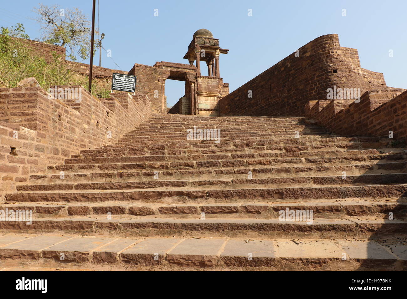 Entrance of thousand years old Narwar Fort Stock Photo - Alamy