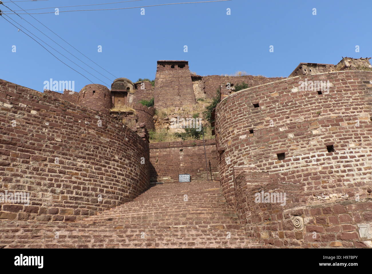 Entrance of thousand years old Narwar Fort Stock Photo - Alamy