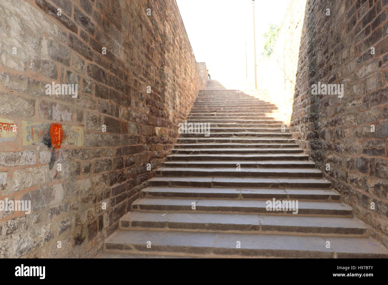 Entrance of thousand years old Narwar Fort Stock Photo - Alamy