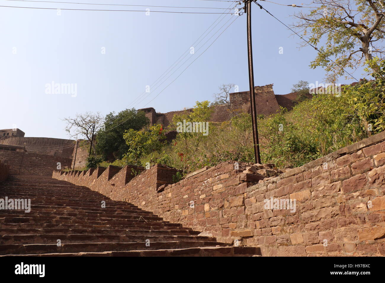 Entrance of thousand years old Narwar Fort Stock Photo - Alamy