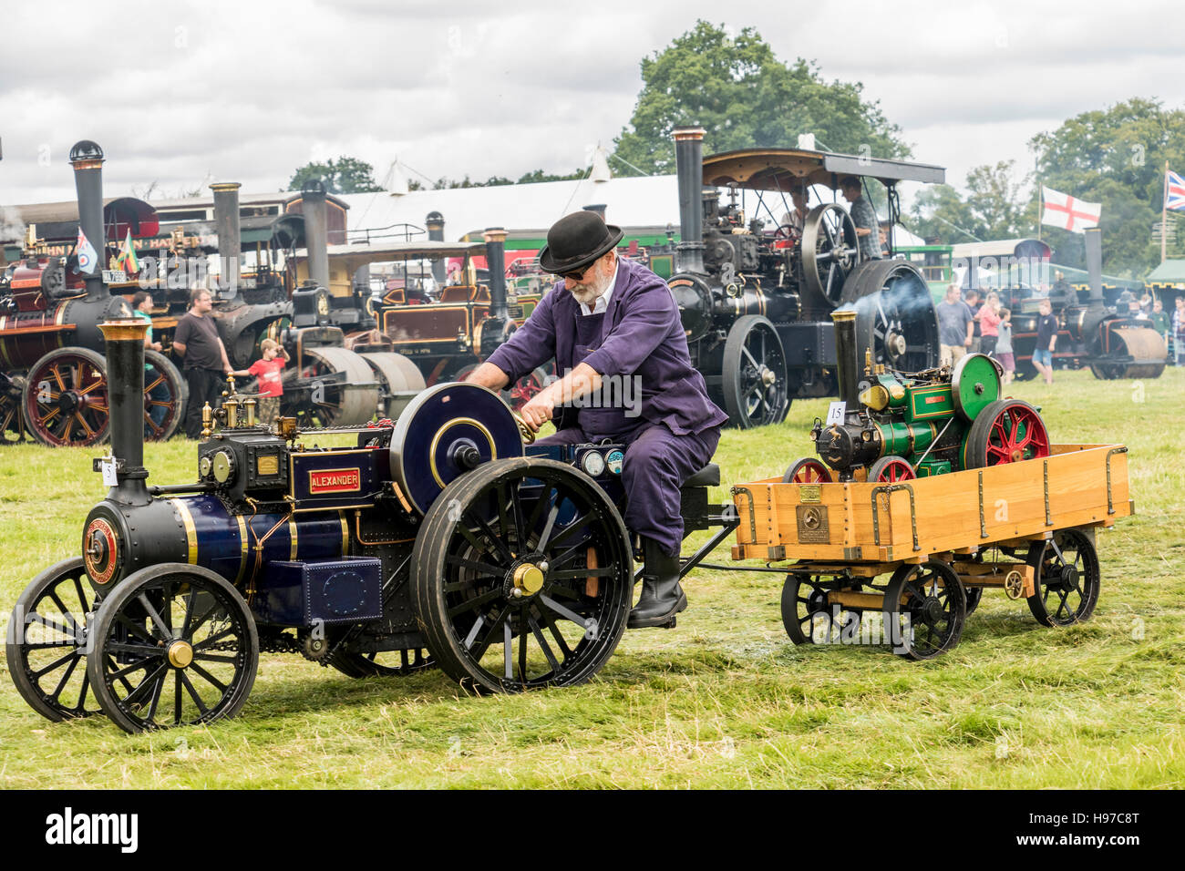 Miniature steam traction engine on display to public at Astle Park ...