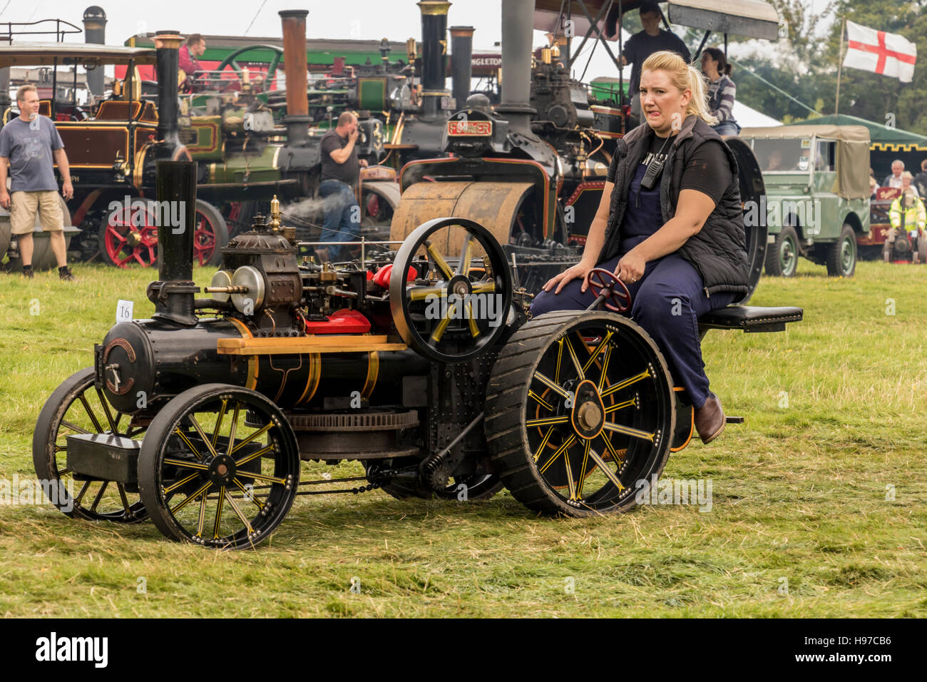 Miniature steam traction engine on display to public at Astle Park ...