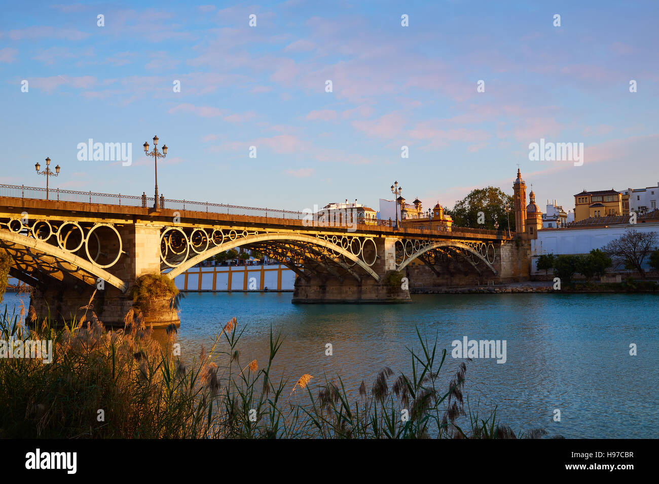 Isabel ii bridge seville hi-res stock photography and images - Alamy