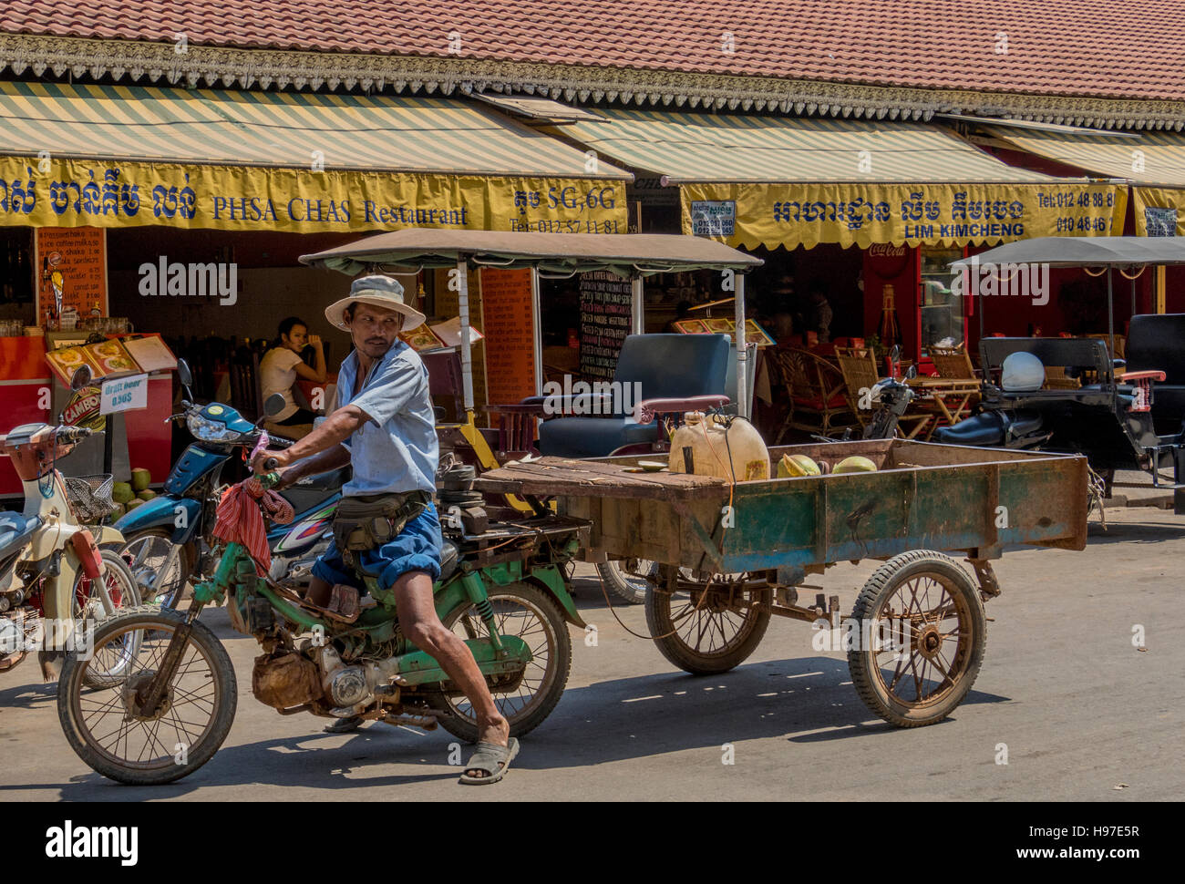 Motorcycle cart hi-res stock photography and images - Alamy