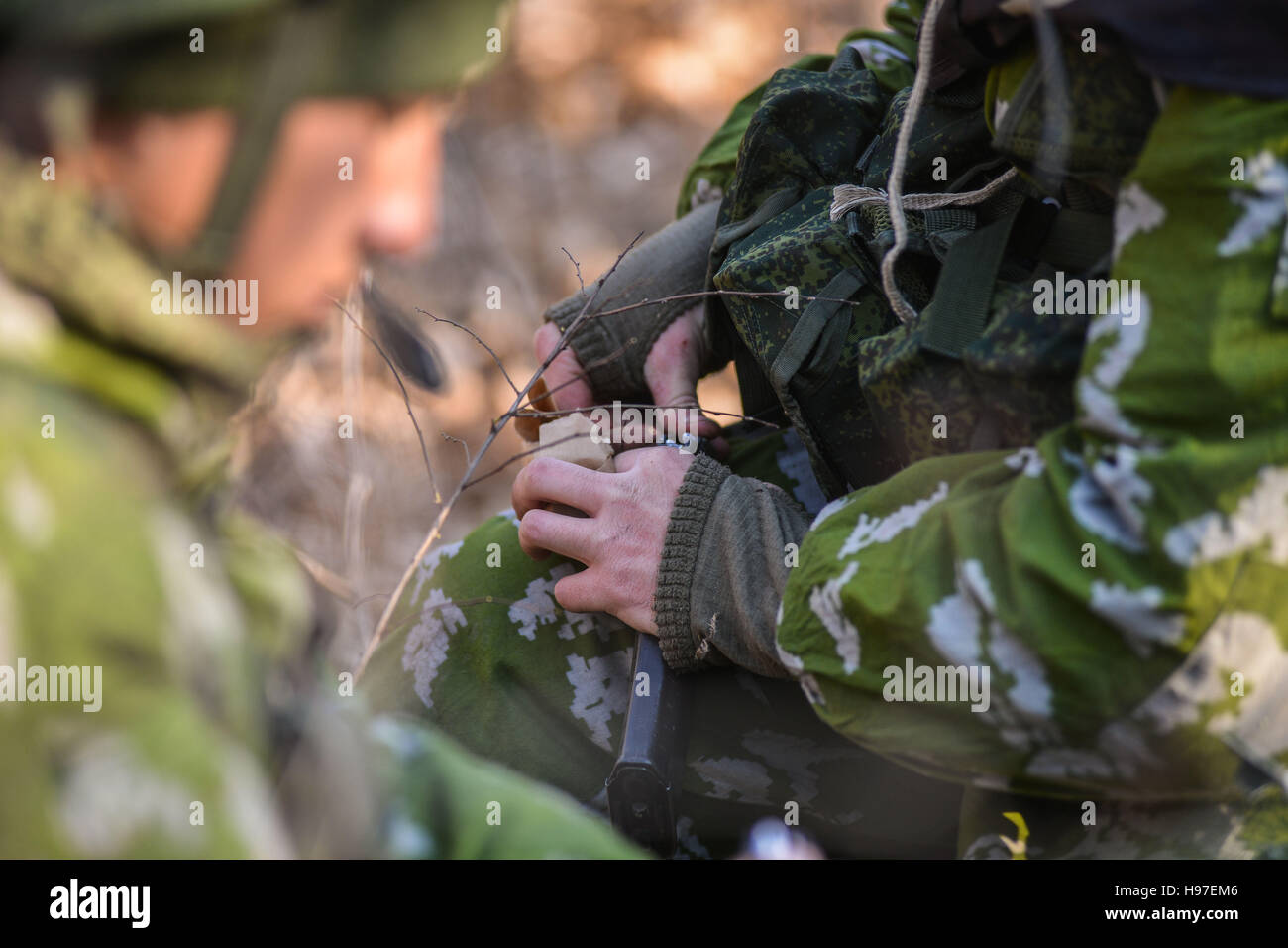 Russian soldiers charging machine cartridges close up Stock Photo - Alamy