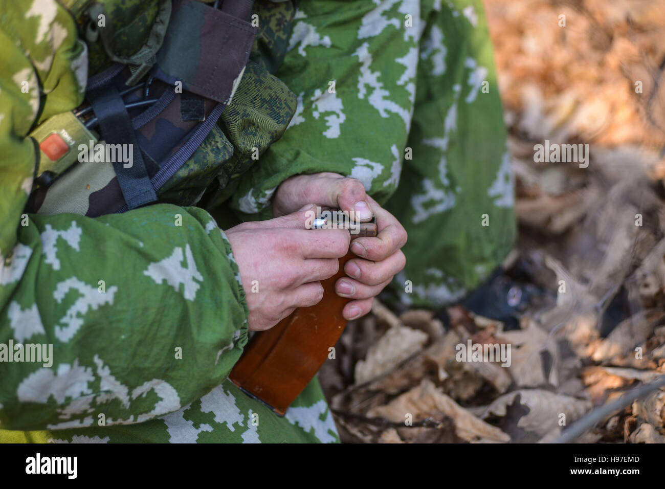 Russian soldiers charging machine cartridges close up Stock Photo - Alamy