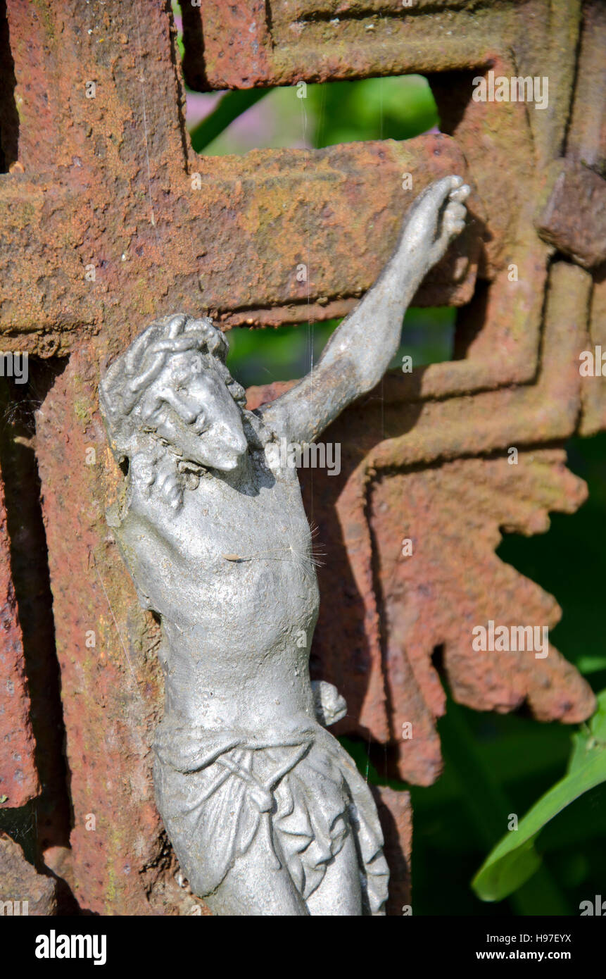 Broken statue jesus hi-res stock photography and images - Alamy