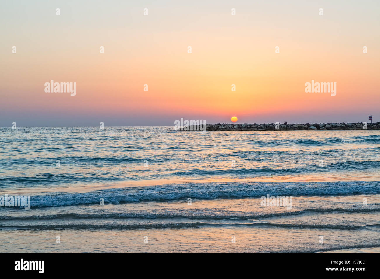 Metzitzim tel aviv hi-res stock photography and images - Alamy
