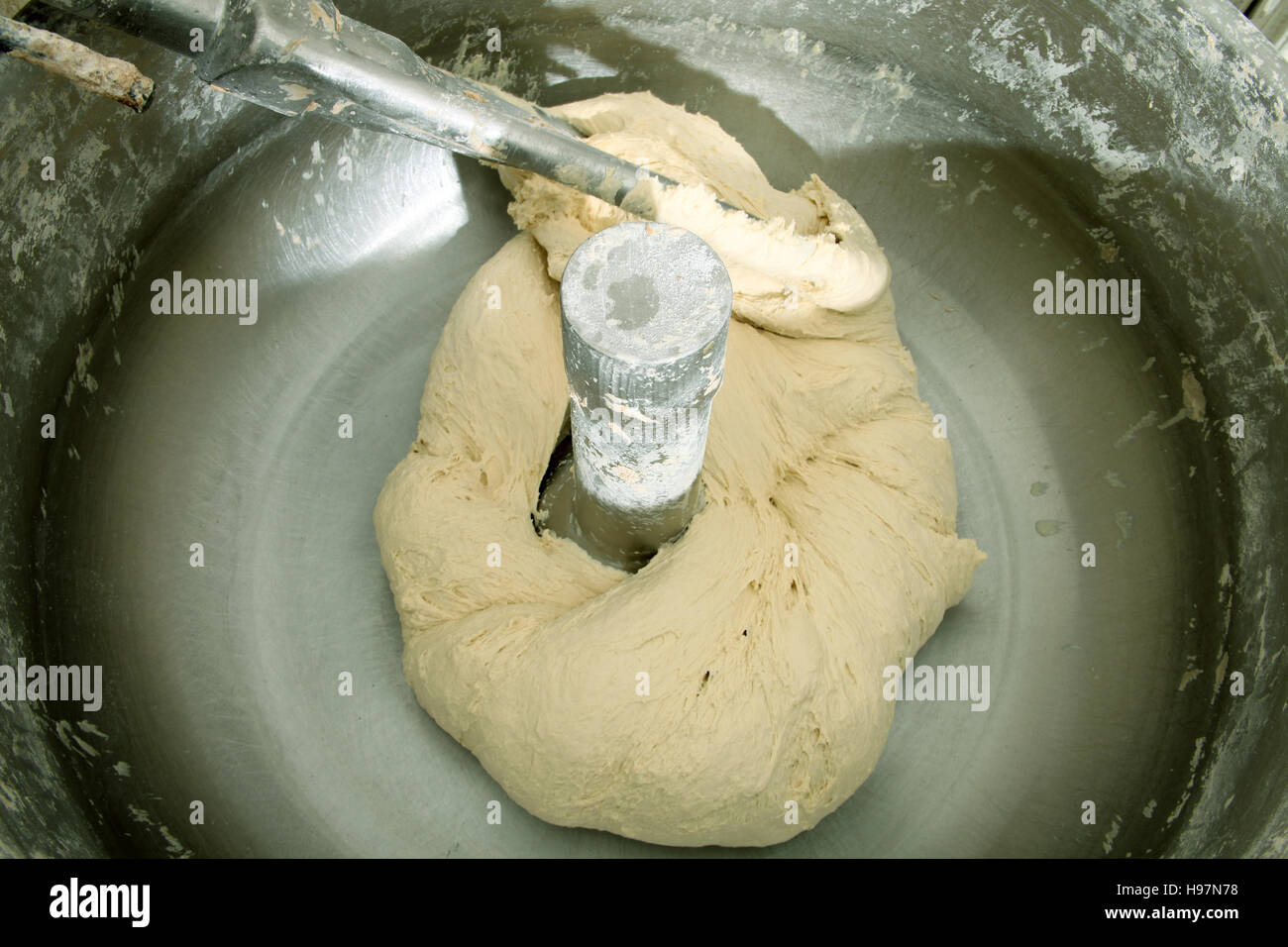 Automatic kneading dough hi-res stock photography and images - Alamy