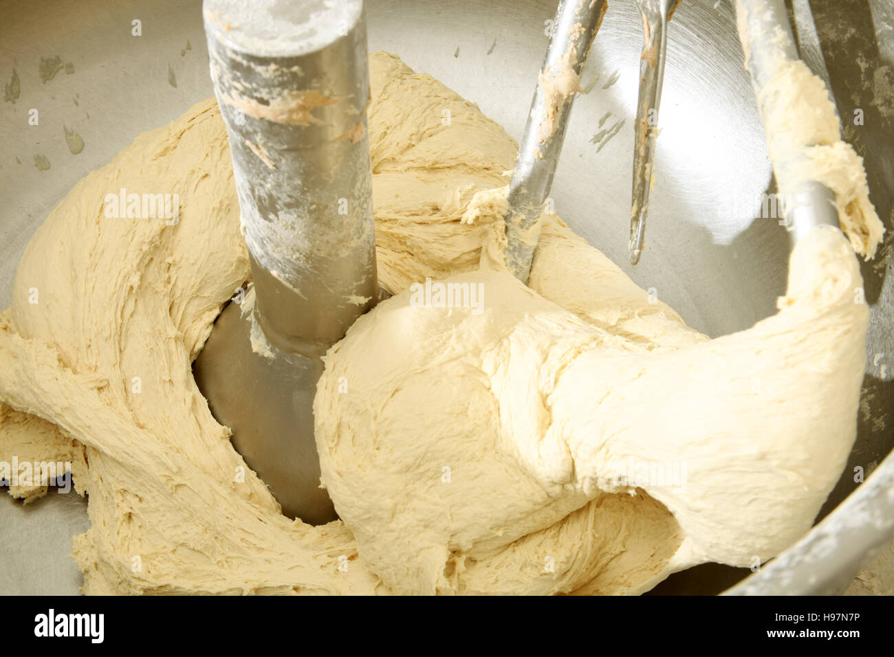Automatic kneading dough hi-res stock photography and images - Alamy