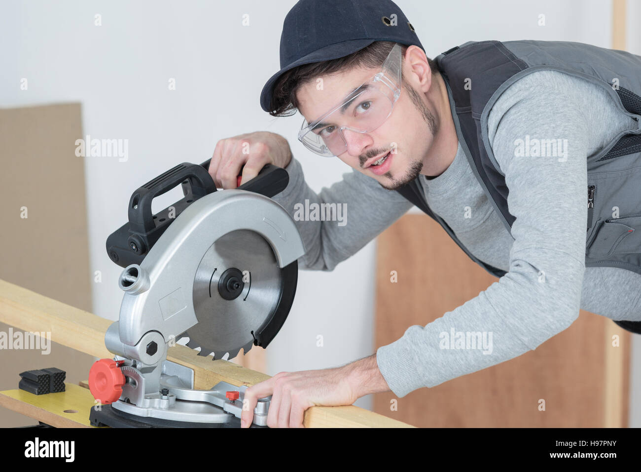 Carpenter circular saw hi-res stock photography and images - Alamy