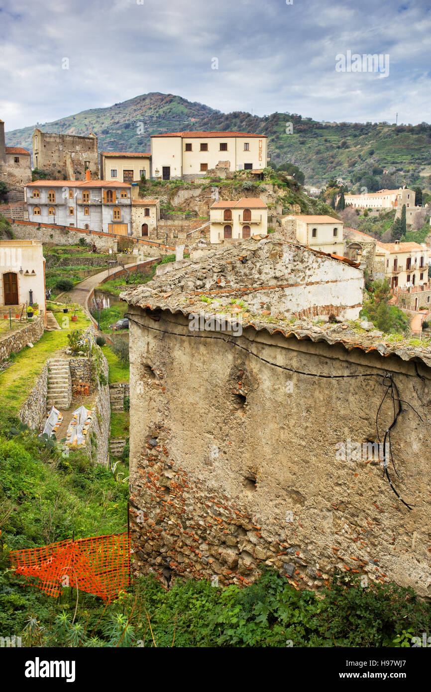 Historical centre of Savoca, Messina, Sicily Stock Photo - Alamy