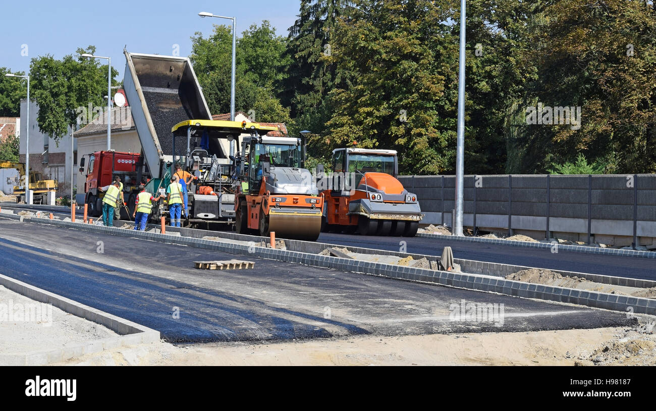 Construction of a new road in the city Stock Photo - Alamy