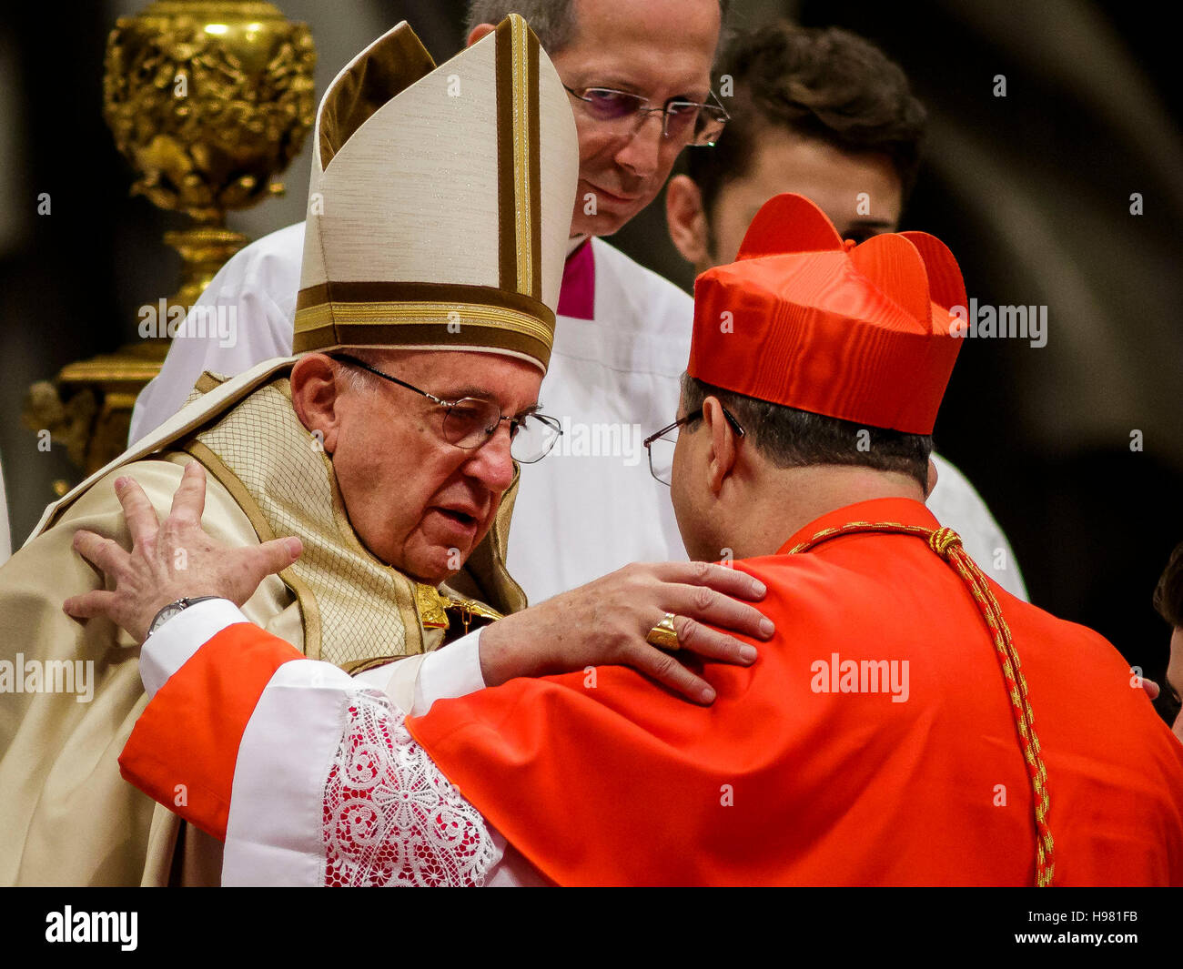 Vatican City, Vatican. 19th Nov, 2016. Pope Francis elevated 17 Roman ...