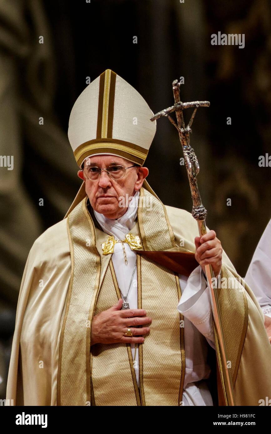 Vatican City, Vatican. 19th Nov, 2016. Pope Francis elevated 17 Roman ...