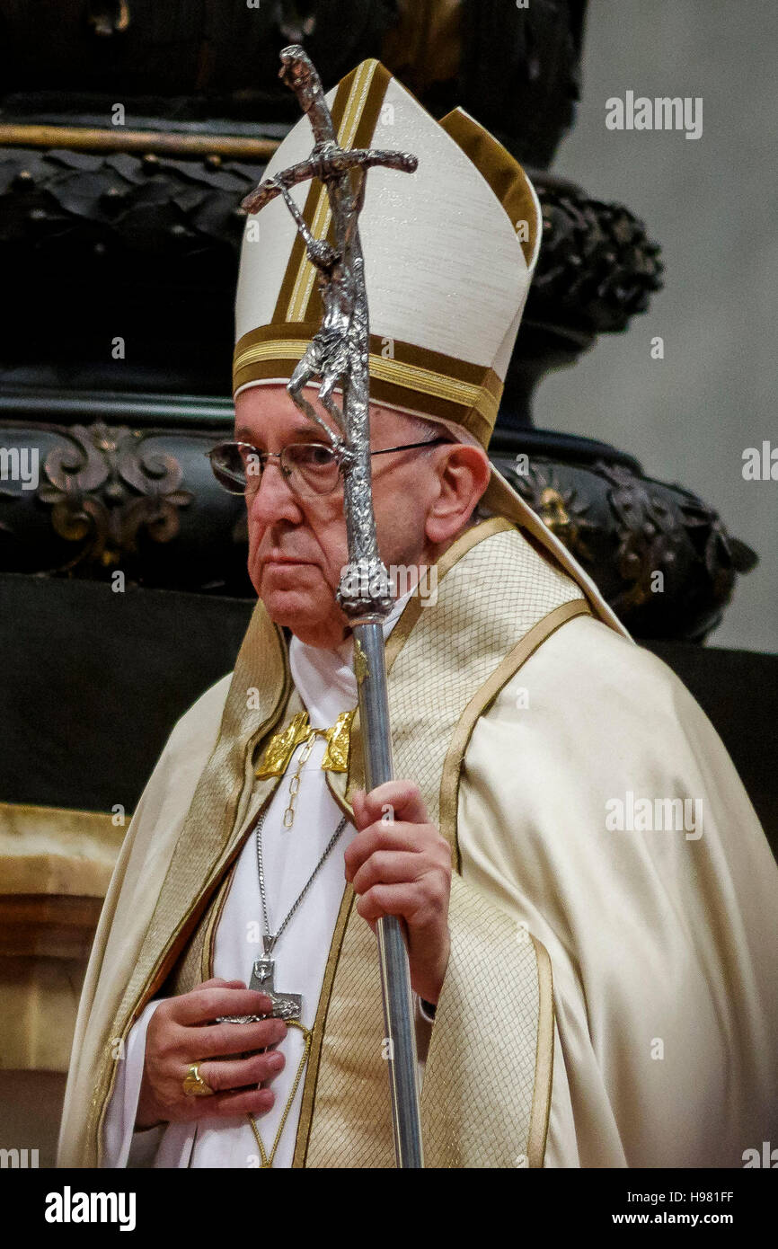 Vatican City, Vatican. 19th Nov, 2016. Pope Francis elevated 17 Roman ...