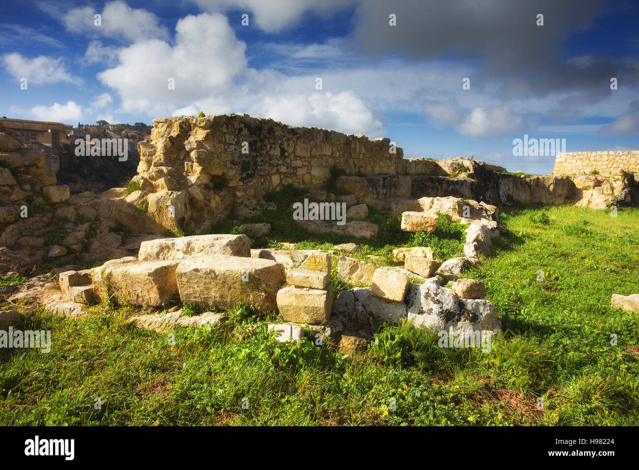 Ruins and details of medieval castle of Palazzolo Acreide. Sicily Stock ...