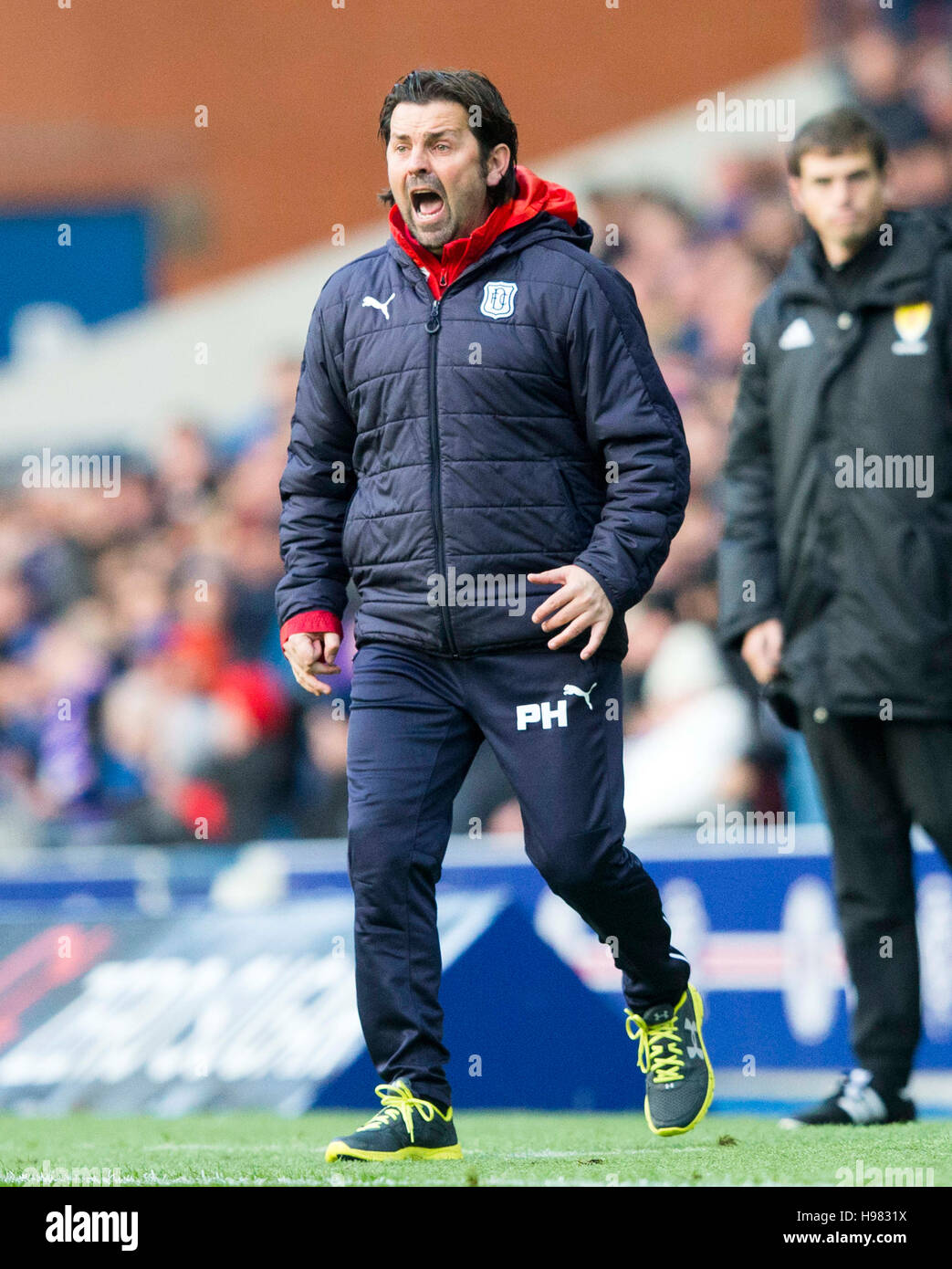 Dundee manager Paul Hartley during the Ladbrokes Scottish Premiership ...