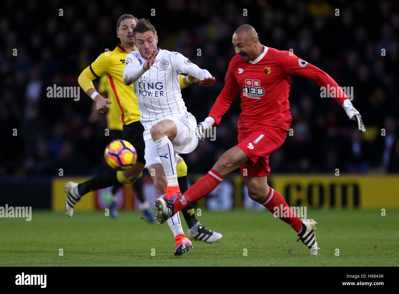 Watford goalkeeper heurelho gomes battle hi-res stock photography and ...