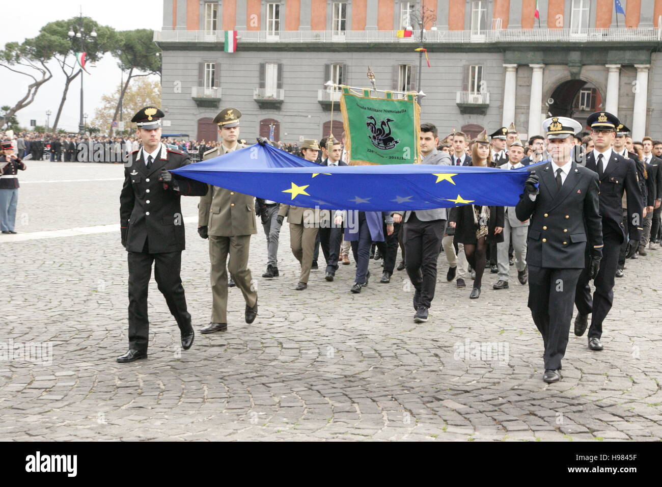 Napoli, Italy. 19th Nov, 2016. The military parade of the military ...