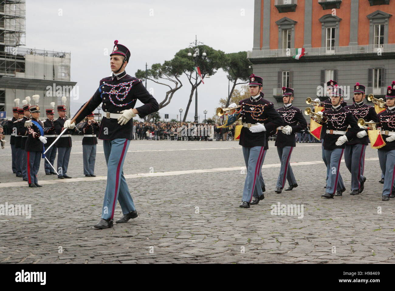 Napoli, Italy. 19th Nov, 2016. The military parade of the military ...