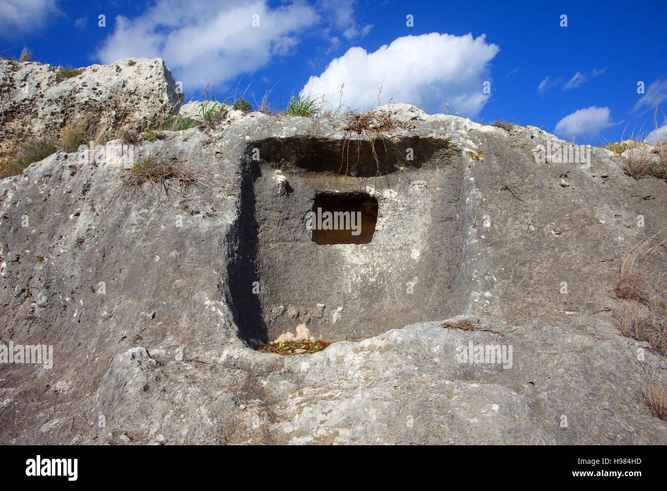 Bronze age tomb cave hi-res stock photography and images - Alamy
