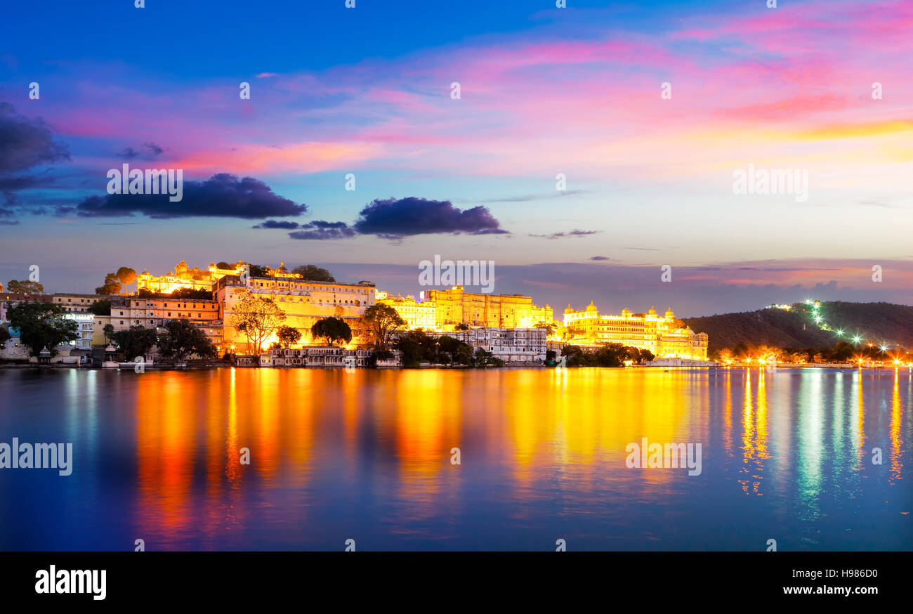 Udaipur twilight illuminated india hi-res stock photography and images ...