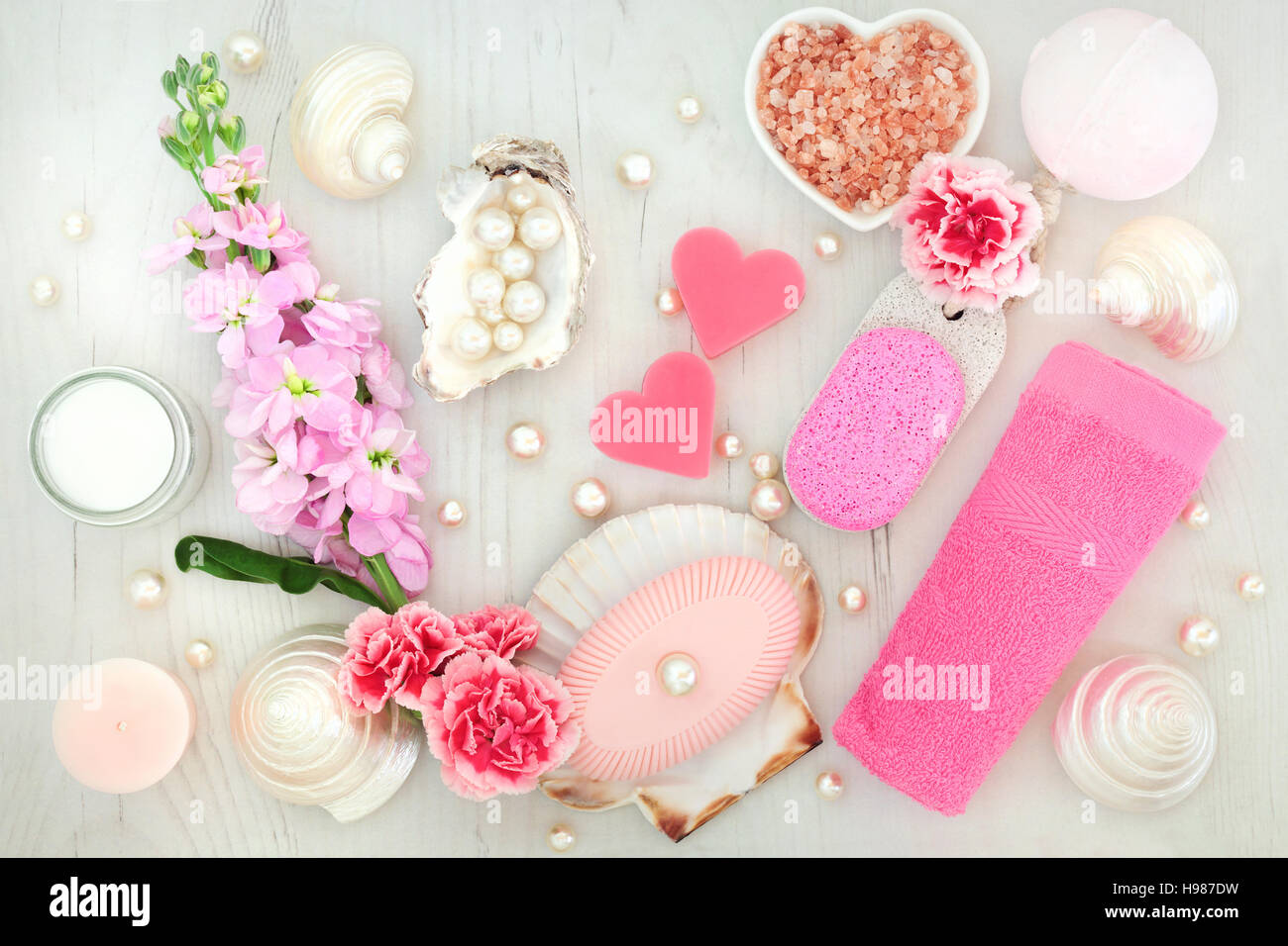 Flannel bath hi-res stock photography and images - Alamy