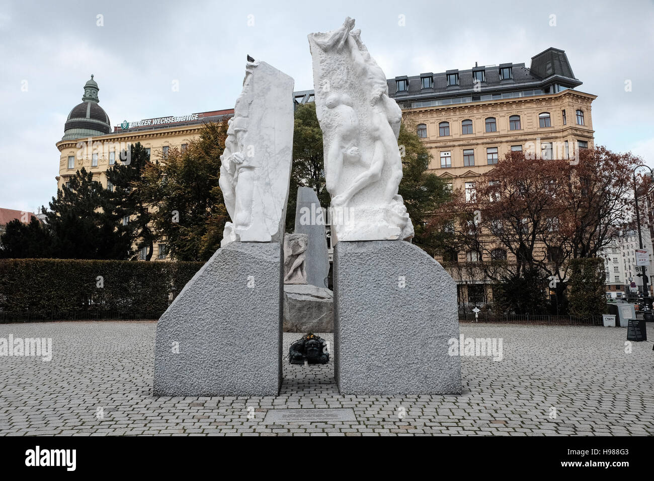 Monument against war fascism vienna hi-res stock photography and images ...