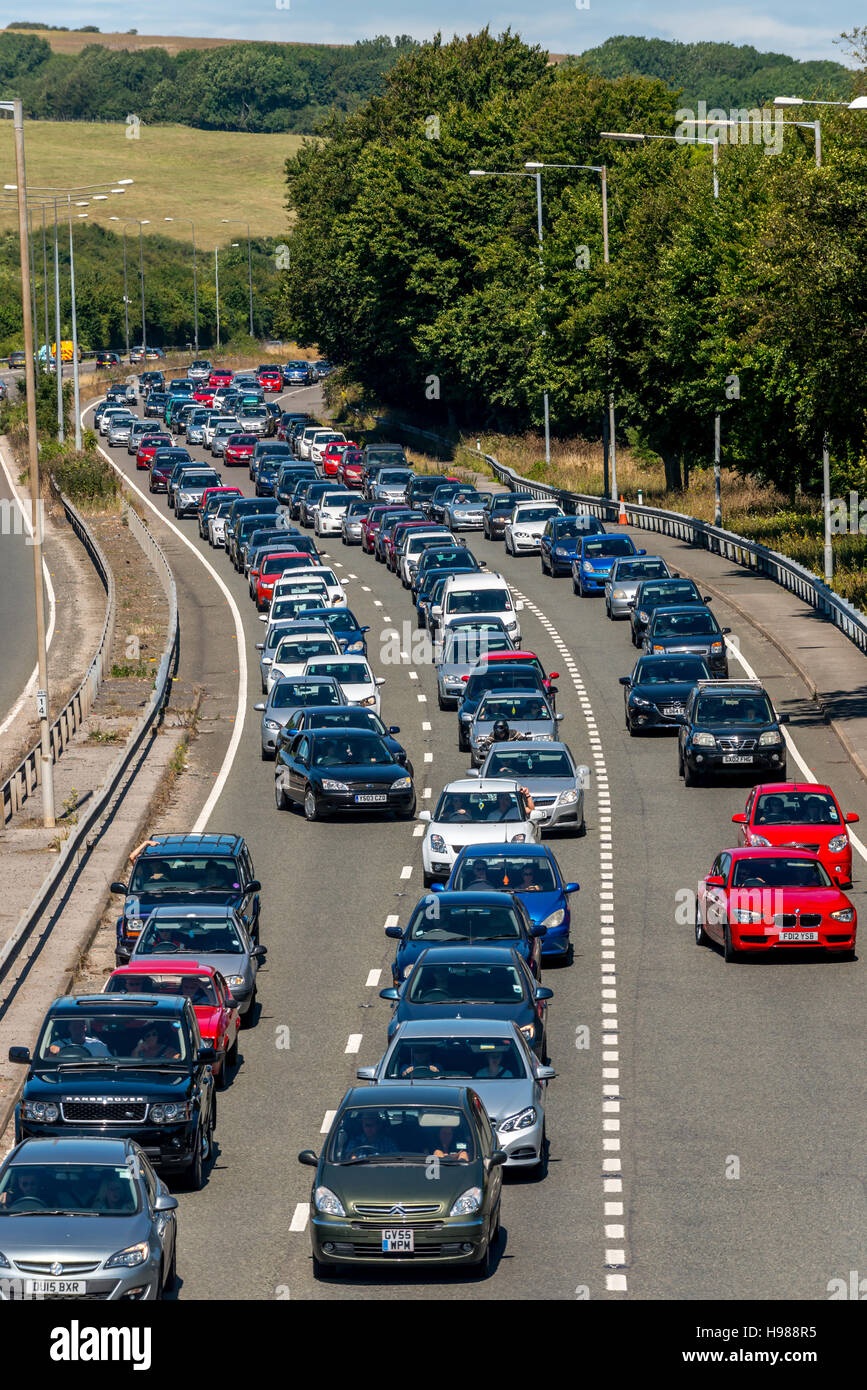 Traffic jam holdup on motorway hi-res stock photography and images - Alamy
