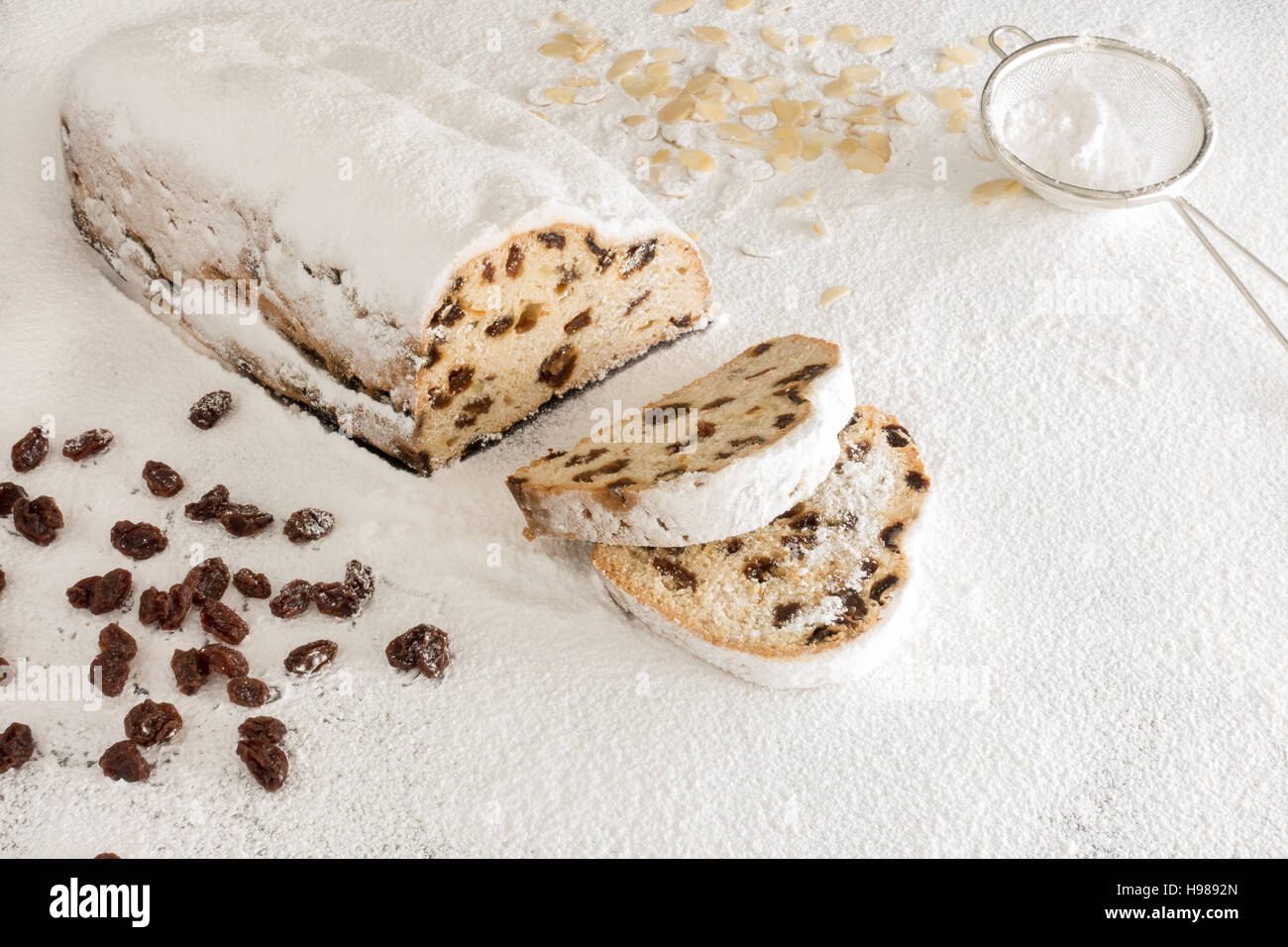 White icing sugar hi-res stock photography and images - Alamy