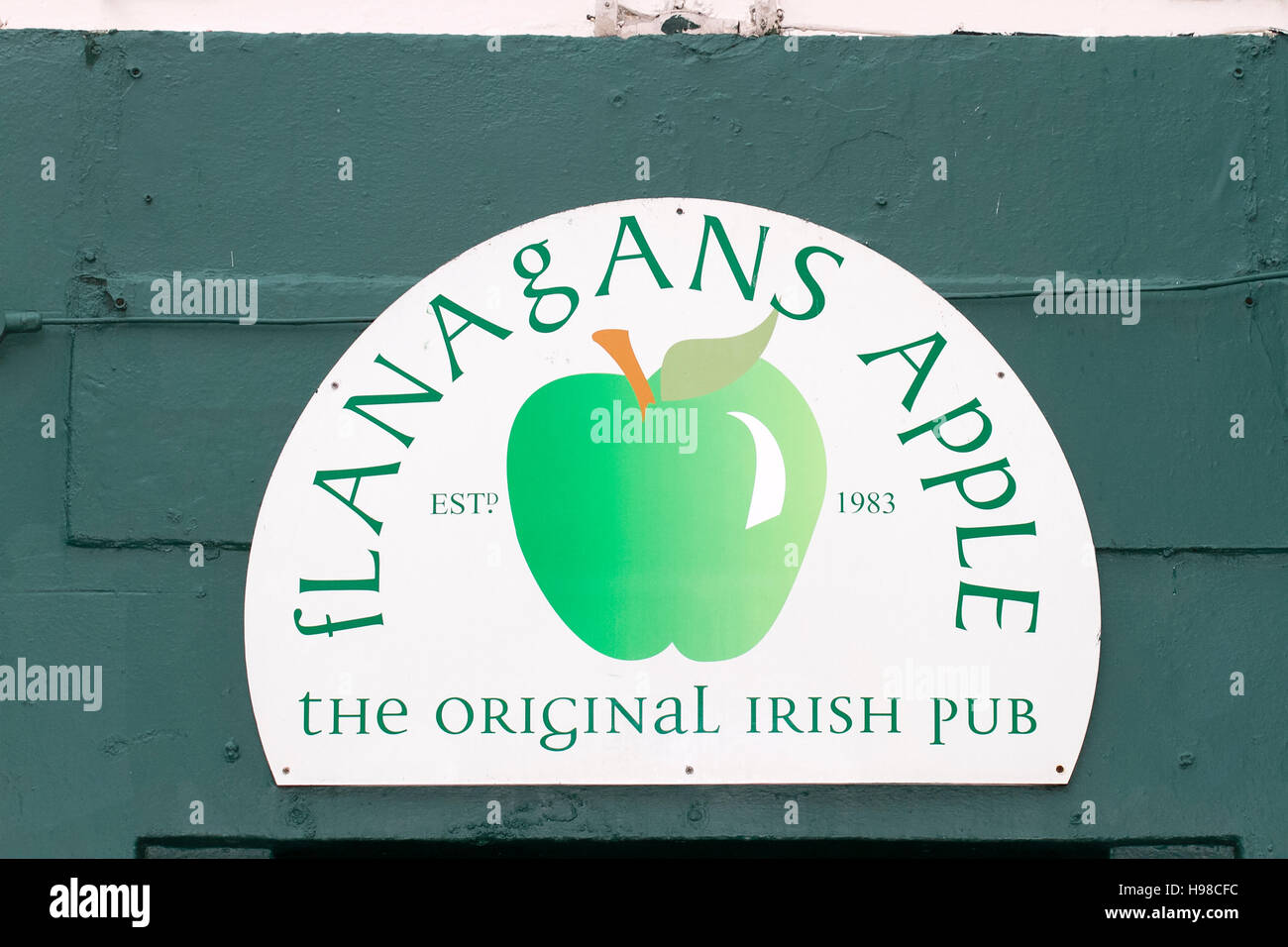 Illuminated Pub Sign High Resolution Stock Photography and Images - Alamy