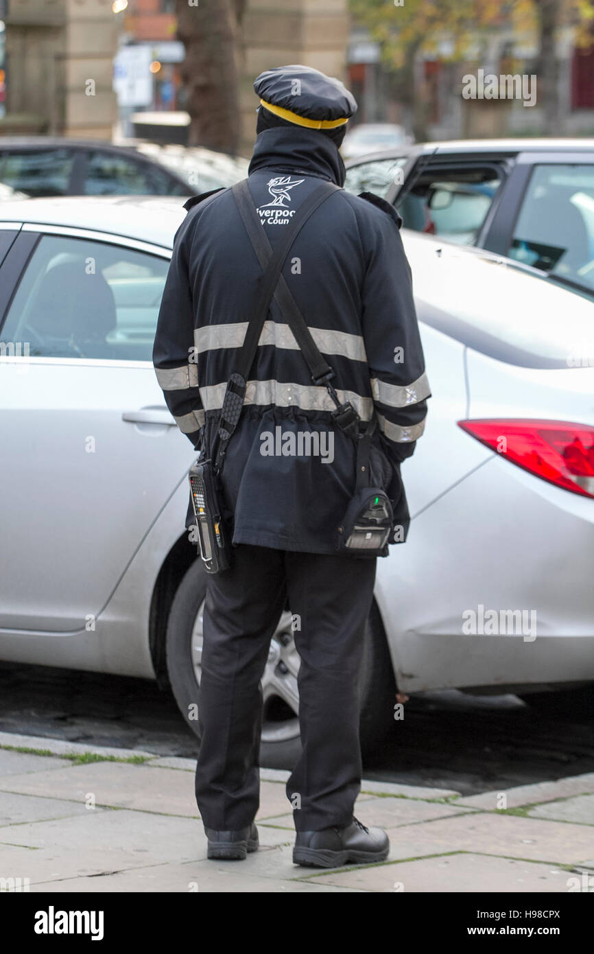 Issuing traffic offense ticket hi-res stock photography and images - Alamy