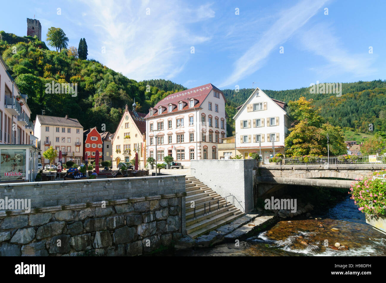 Hornberg (Schwarzwald): mountain Schlossberg with castle ruins Hornberg ...