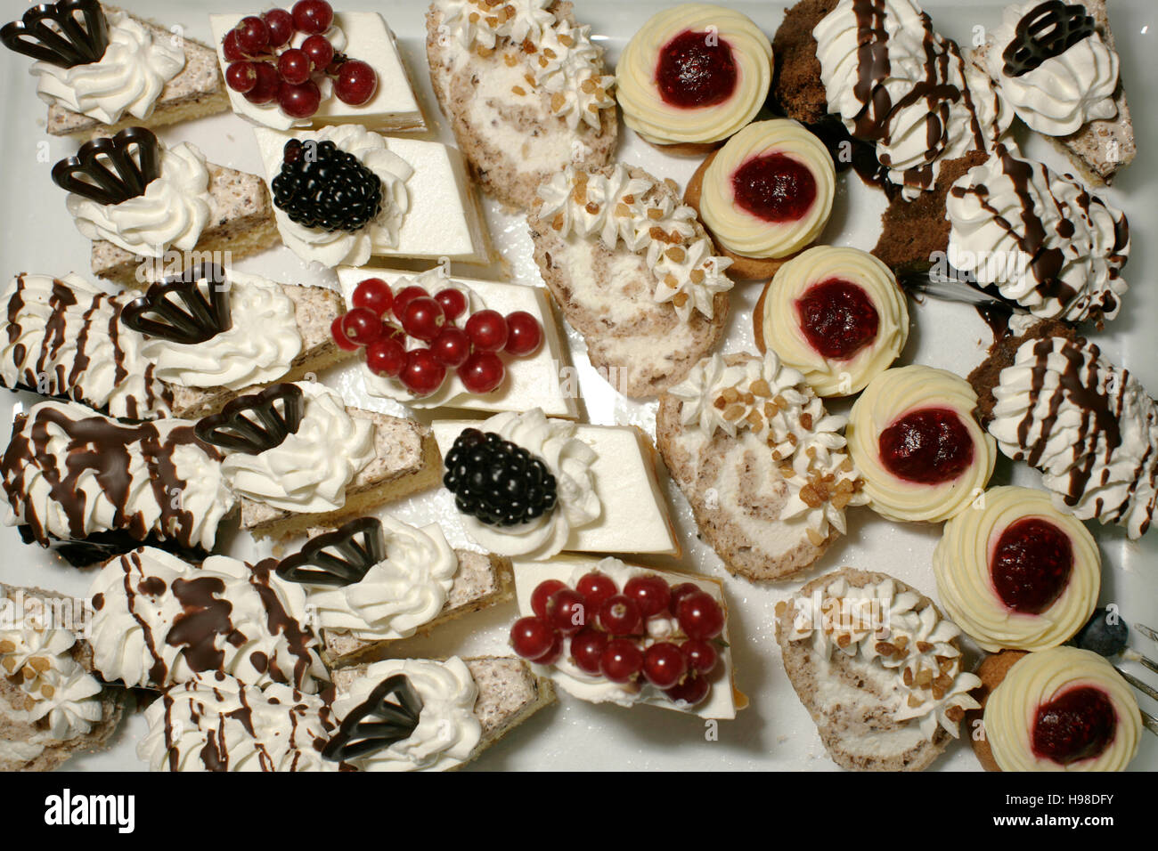 Various cakes stands hi-res stock photography and images - Alamy