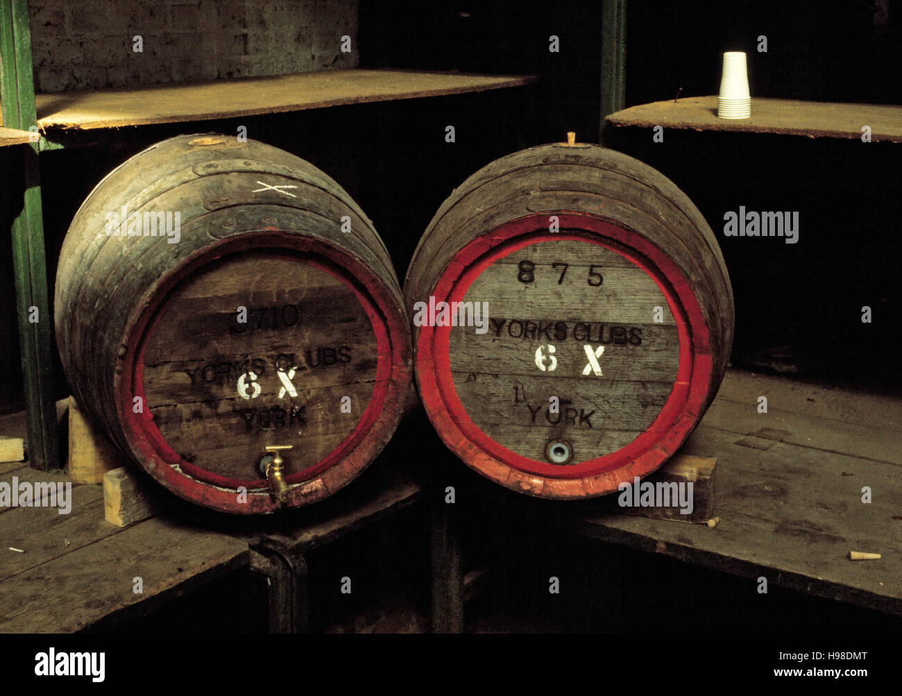 Real ale barrels hi-res stock photography and images - Alamy