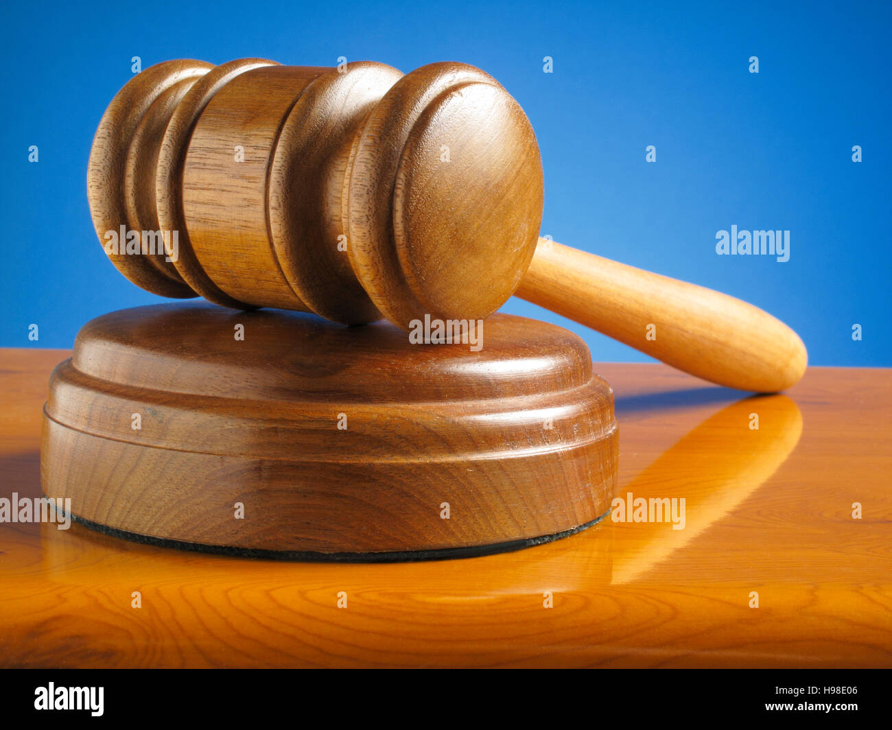 Gavels hi-res stock photography and images - Alamy