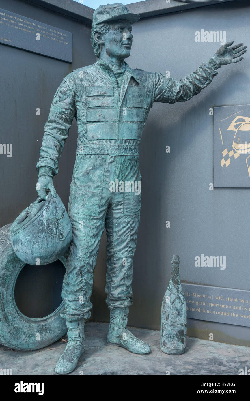 Statue of Formula 1 driver Ayrton Senna at Donnington Park Circuit in ...