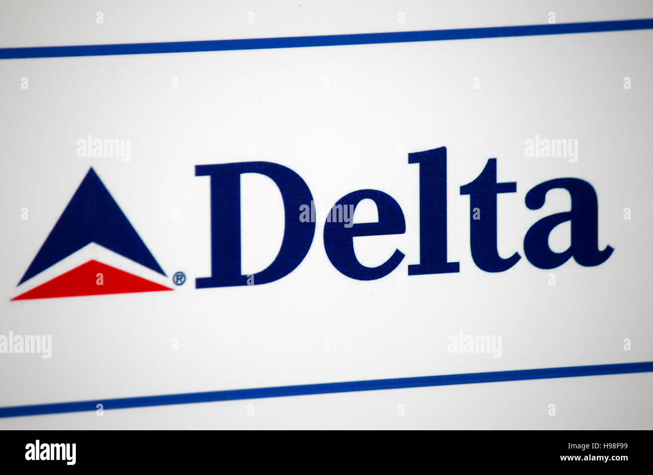 Delta airlines delta logo hi-res stock photography and images - Alamy