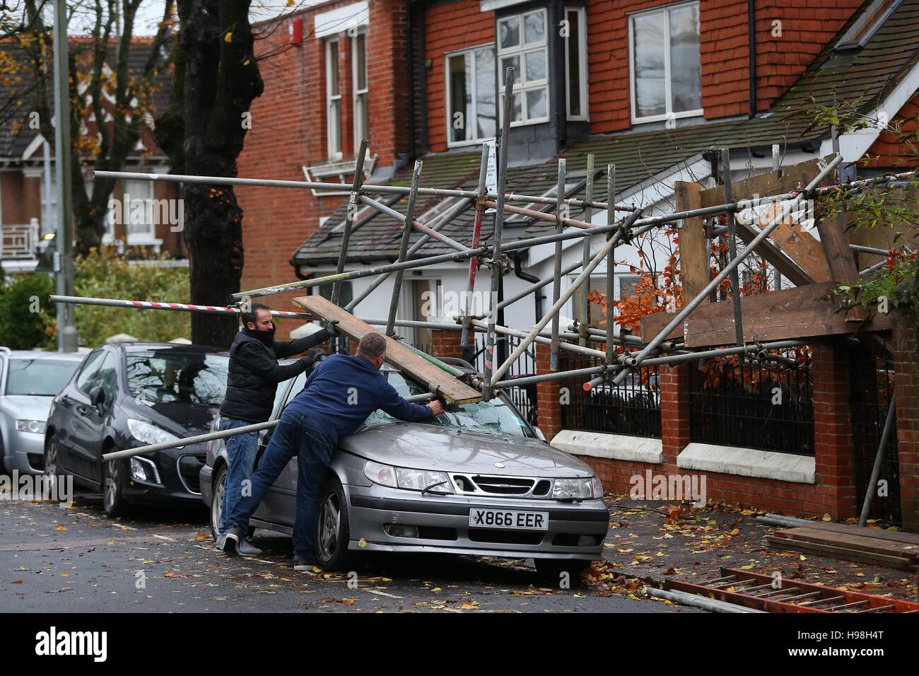 Scaffolding accident hi-res stock photography and images - Alamy