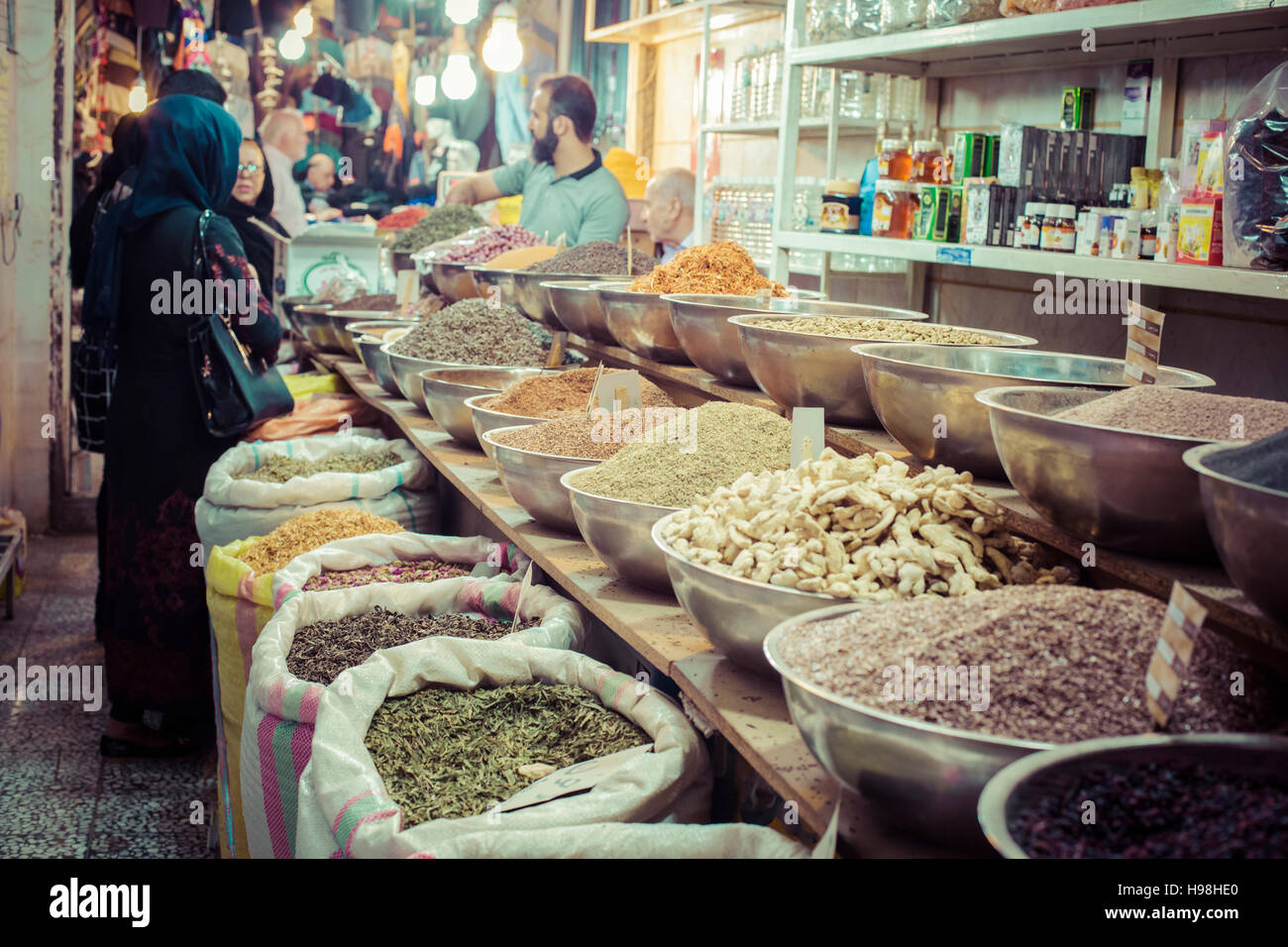 ISFAHAN, IRAN - OCTOBER 06, 2016: Traditional iranian market (Bazaar ...